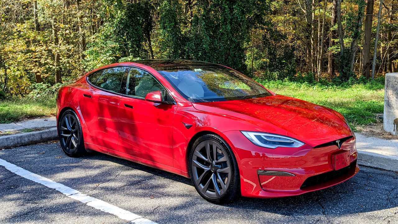 New Tesla Model S Plaid The Fastest Electric Car In The World Golds